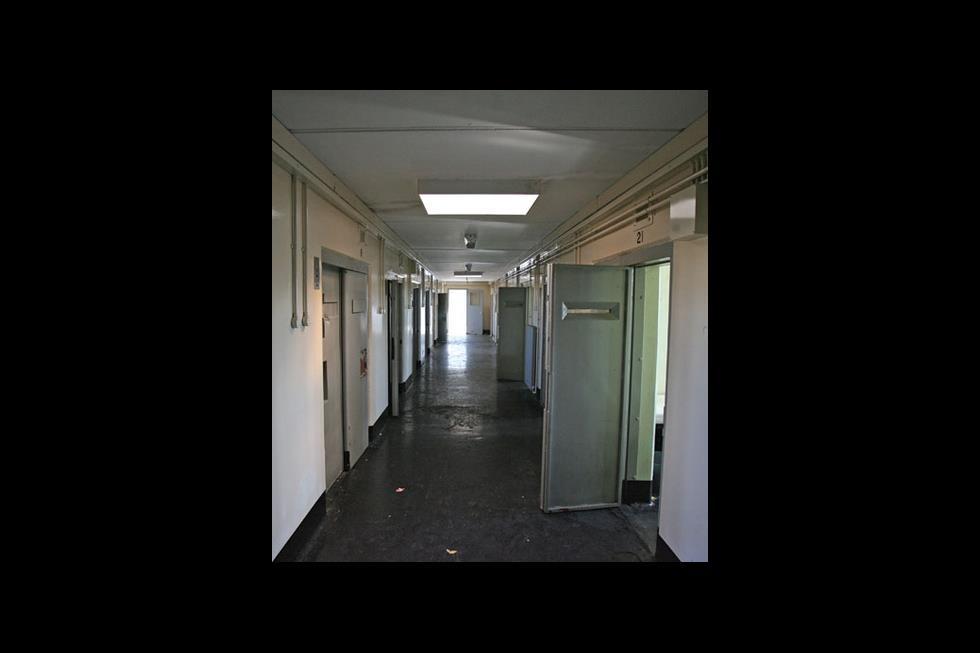Maze Prison: Lost in the maze | Features | Building